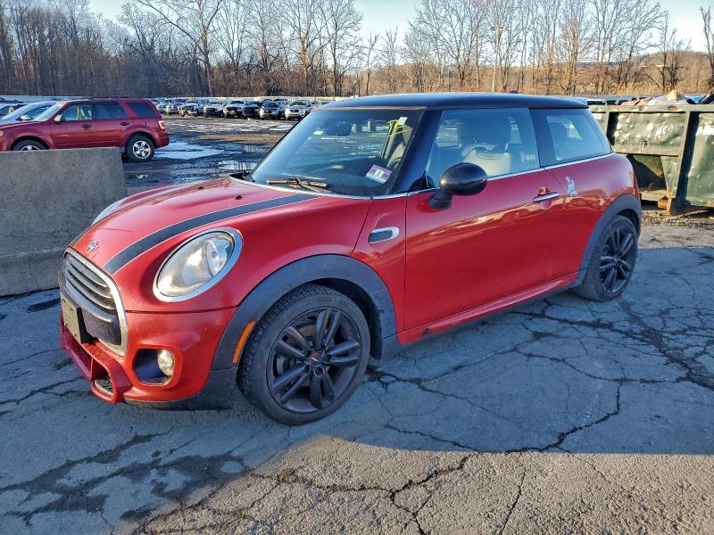 WMWXP5C52GT739813 - 2016 MINI COOPER, RED - price history, history of ...